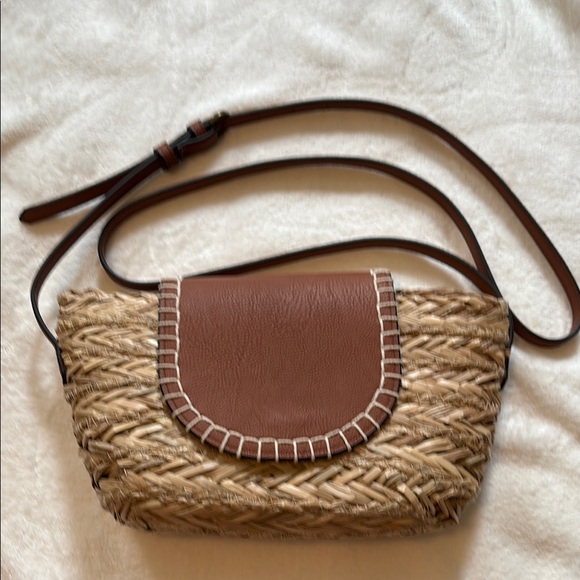 Universal Thread | Bags | Universal Thread Brown And Tan Crossbody Bag ...
